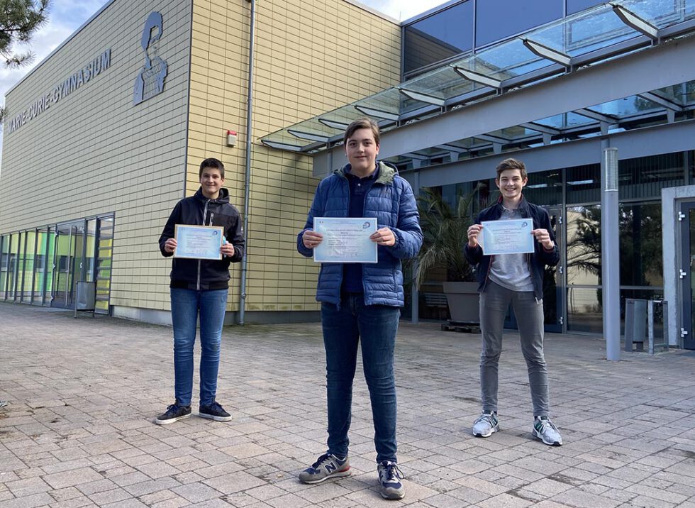 DELF- Prüfung in Französisch bestanden! | Marie-Curie-Gymnasium Hohen ...